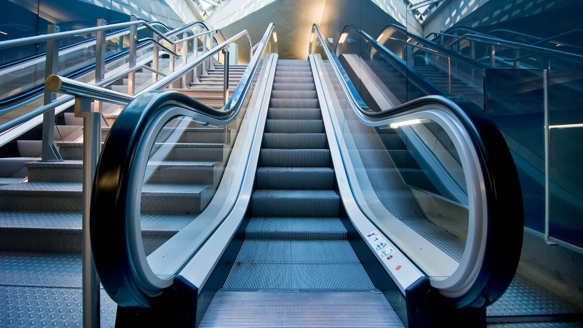 Efficient Elevator, Escalator, and Moving Walkway Technology | Modern Solutions
